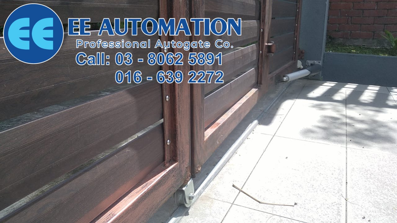 Repair Auto Gate Roller Damaged In Petaling Jaya - EE Auto Gate